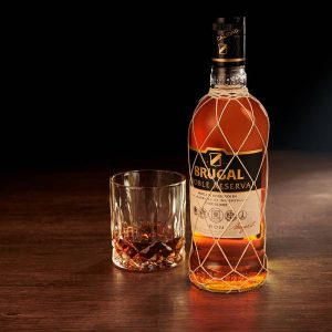 Brugal Doble Reserva 70cl - Compra Ron Premium Online